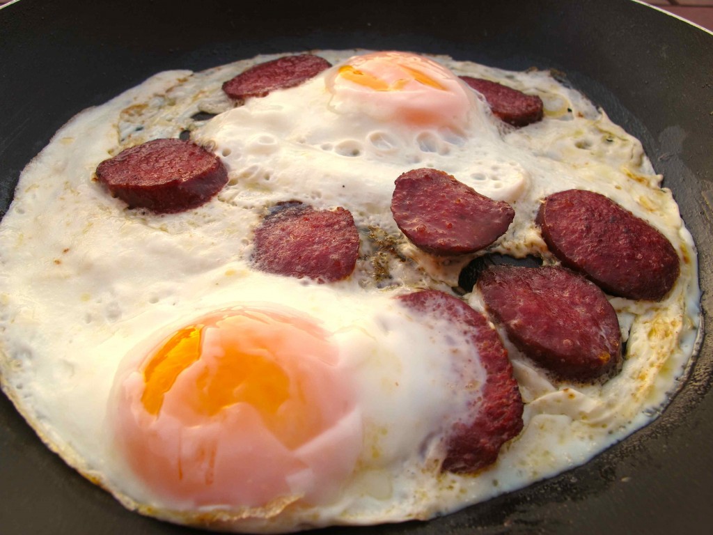 Oeufs au soudjouk